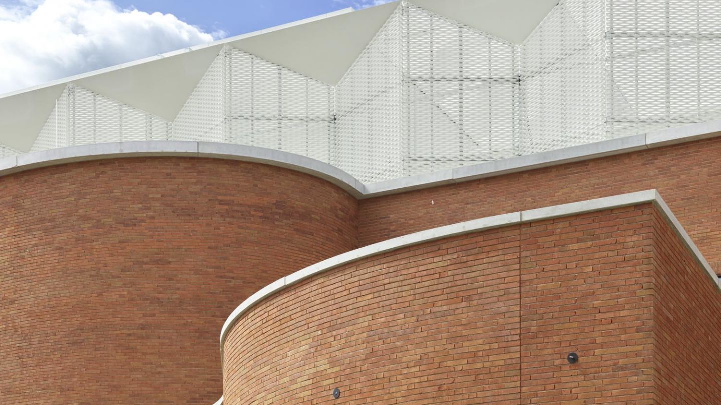 8 1/2 Millionen | Münchner Volkstheater