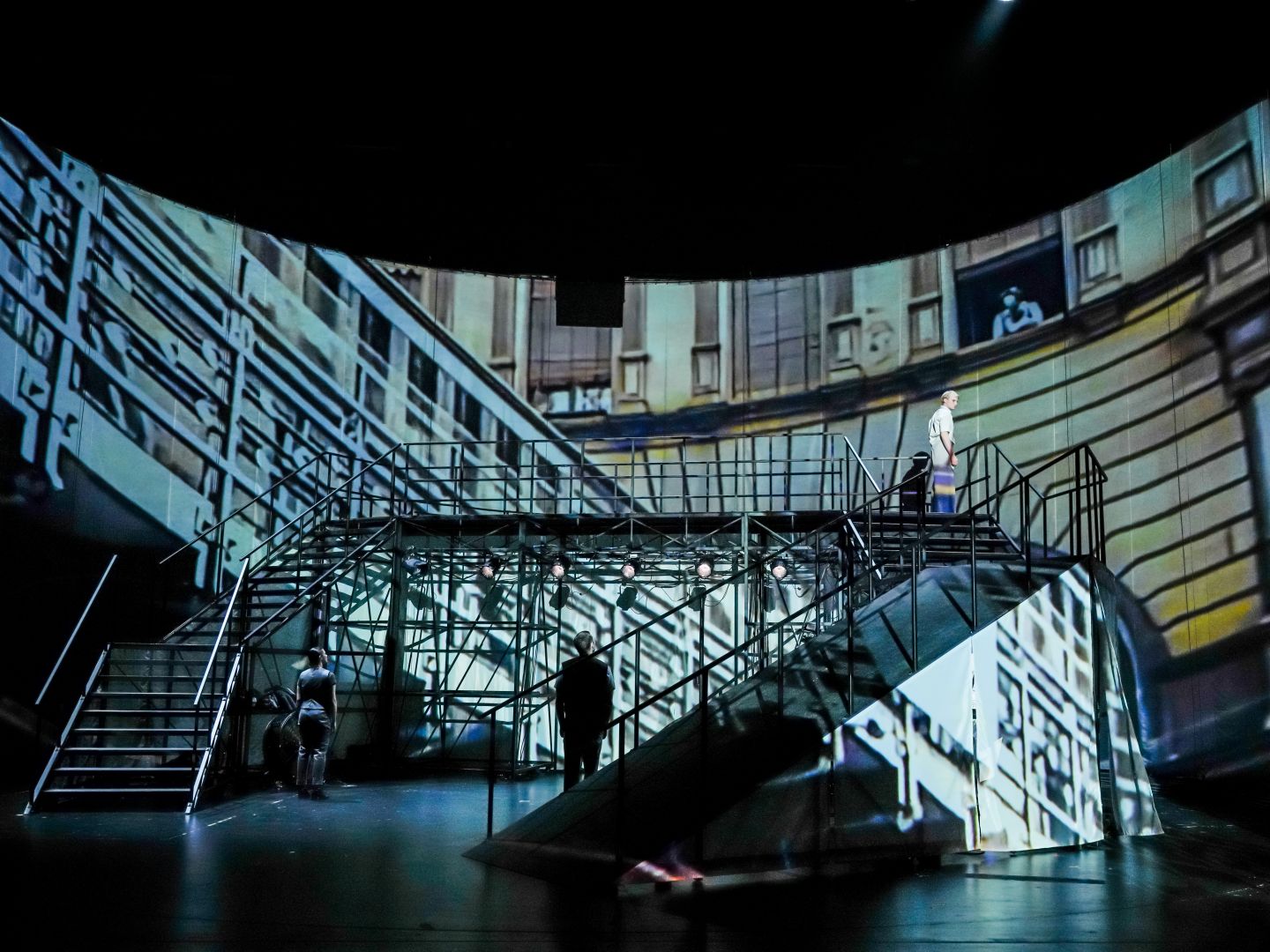 Fabian oder: Der Gang vor die Hunde | Münchner Volkstheater